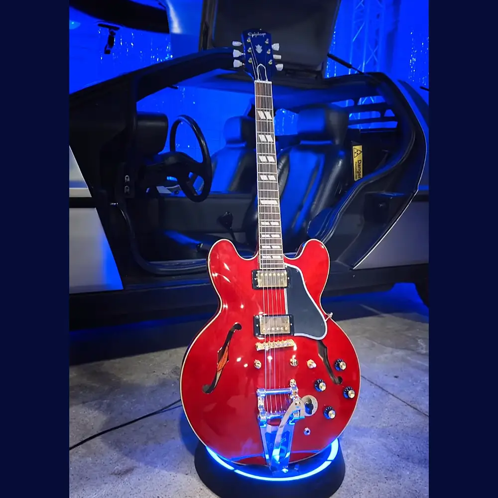 Alfasoni sortea una guitarra Epiphone ES-345 como la de Regreso al ...